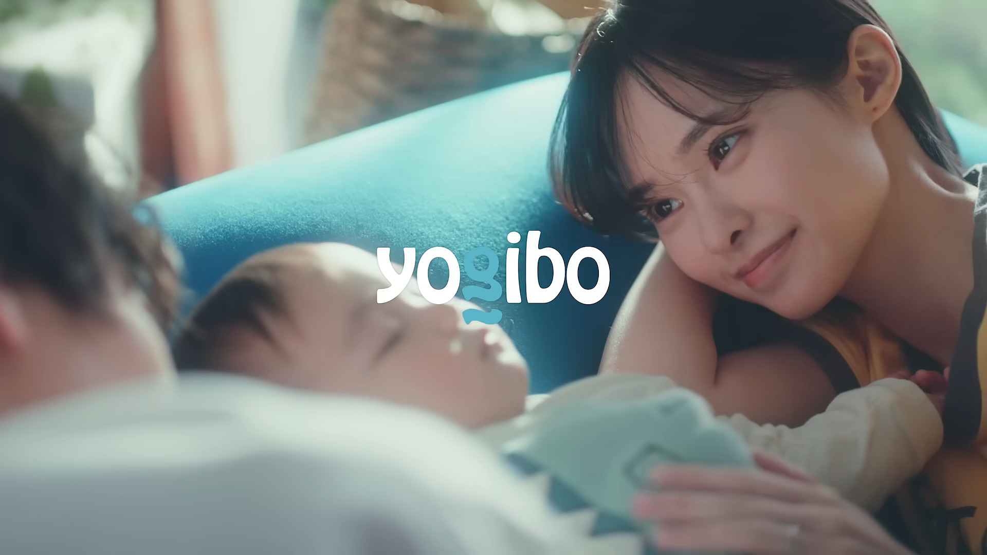 Yogibo CM 「さぁて、やるか」 家族篇に出演している女性は誰？