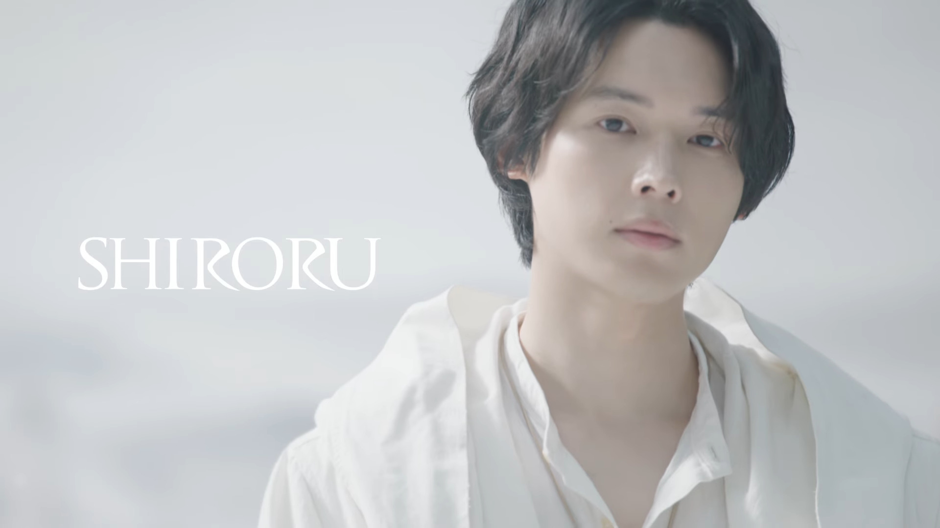 SHIRORU CM「本気の美白は、Wで攻める。」篇に出演しているのは誰？